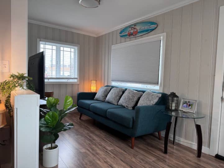 Cozy 2 Bedroom Cottage A Stroll Away From Beach! - Middletown Township