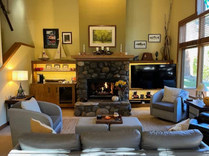 Third Creek Charming & Centrally Located Townhome - Incline Village