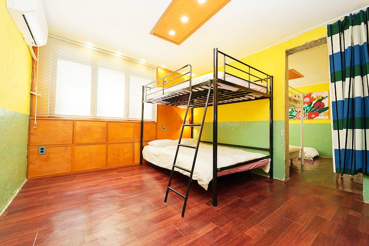 Family&group Friendly#5room, 5 Min Walk To Hongdae - Seoul