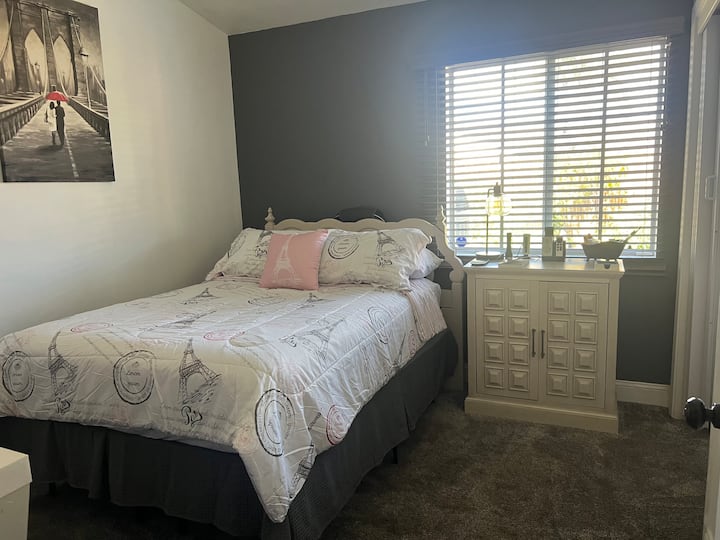 Modern Room With A Touch Of European Decor - Bakersfield, CA