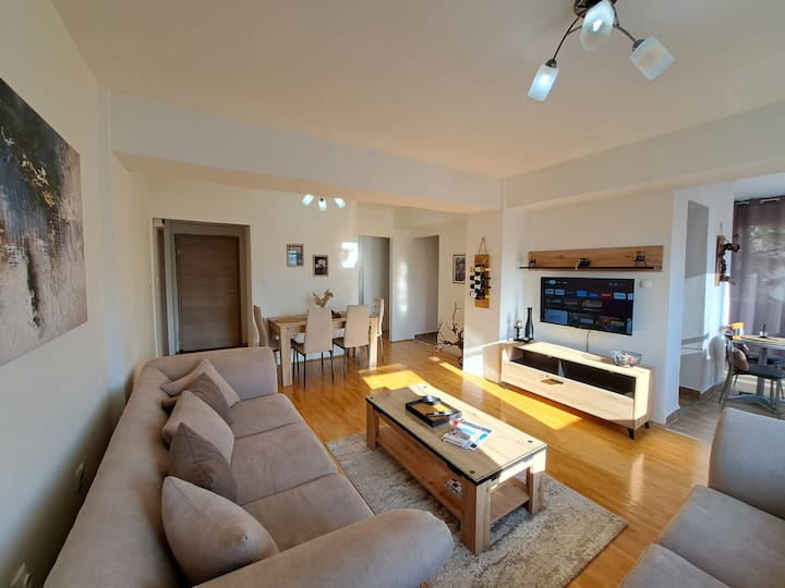 Heart Of Skopje Apartment With A Great View - 스코페