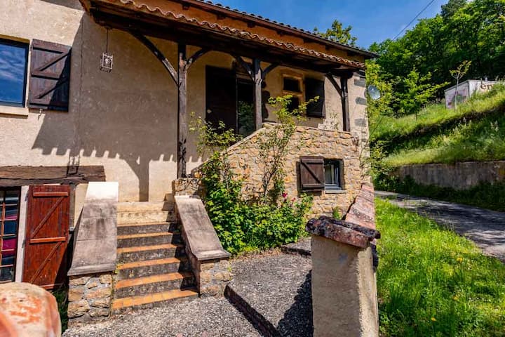 Gite Avec Piscine Situé En Campagne Avec Vue - Lot
