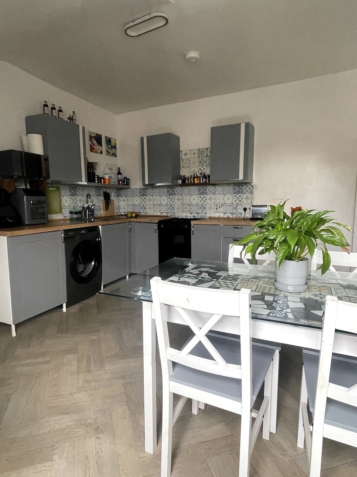 Large Room | Elephant & Castle Zone 1 | 1gb Wi‑fi