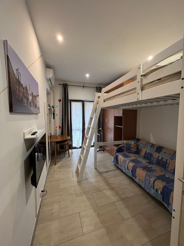 Appart Moderne Deux Pièces Près De La Gare - Turin