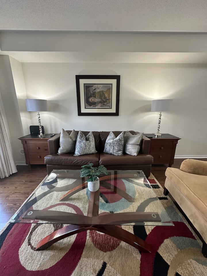 Executive 3 Bed Townhome By Nest Suite Living - Burlington