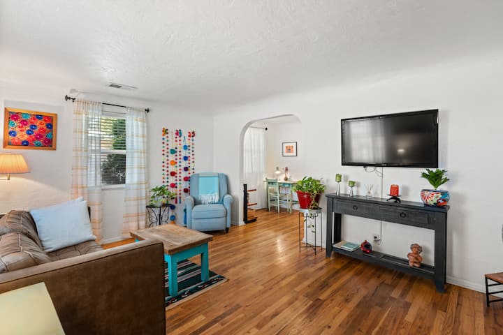 Authentic Old Town Charm, Close To Everything! - Albuquerque, NM