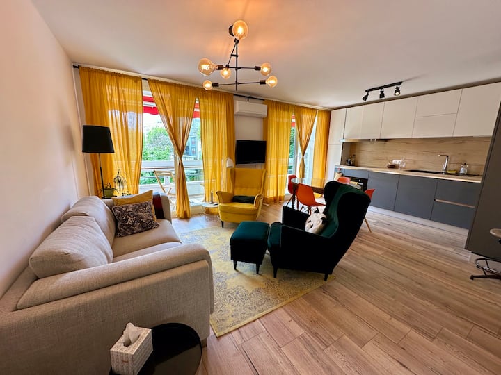 Chaleureux Appartement Au Calme Avec Parking - Lyon