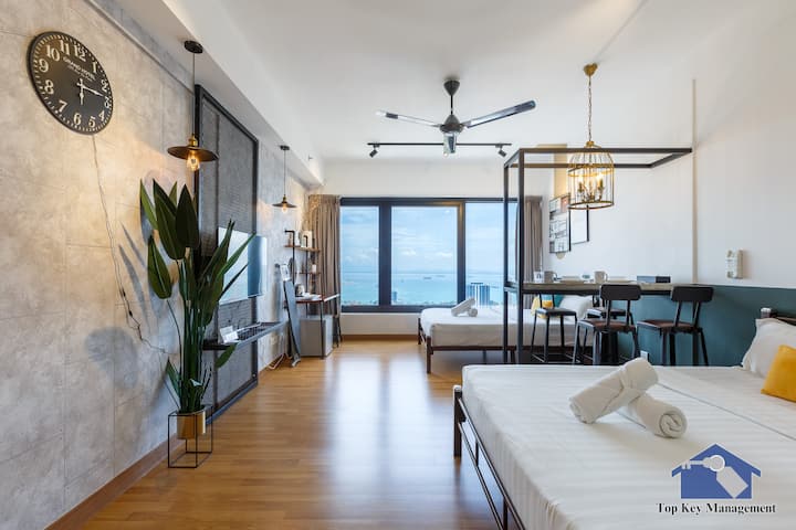 Modern Sea View Studio @ Macalister | Near Komtar - Penang