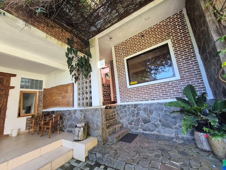 Villa Sajodo [Bandung Family Get Away] - Bandung