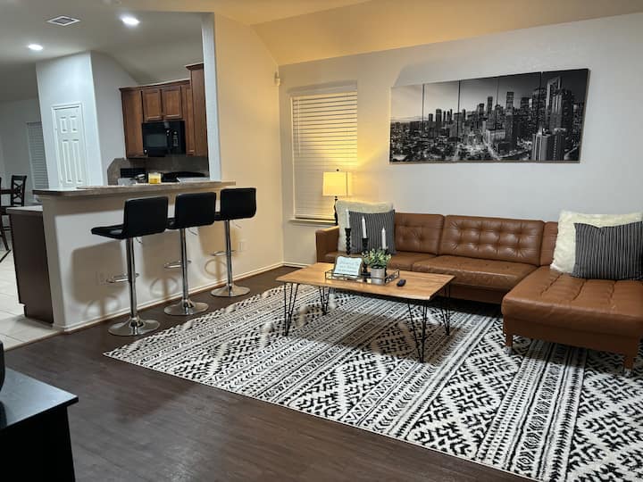 Near Texas & Pearland Med Center - Houston, TX