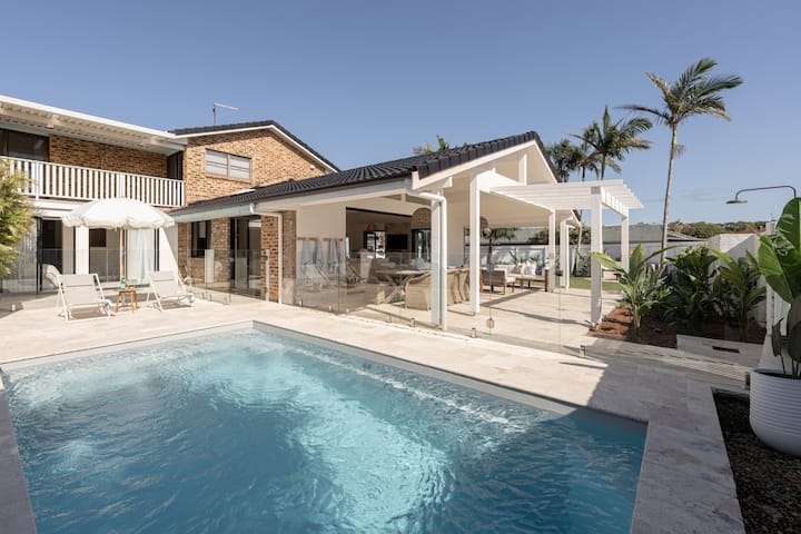 Coastal Home 150m Walk To Beach W/ Pool & Fire Pit - Ballina, Australia
