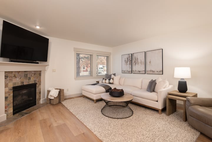 Across The Street From A Park In The Heart Of Nwx! - Bend, OR