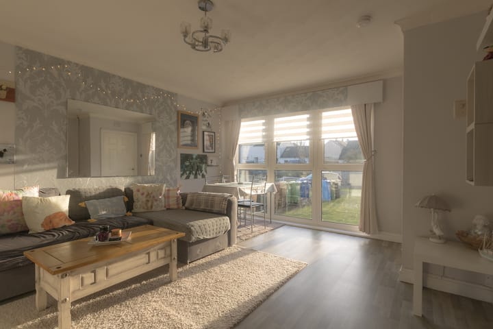 2-bedroom Home Away From Home With Free Parking - Glasgow