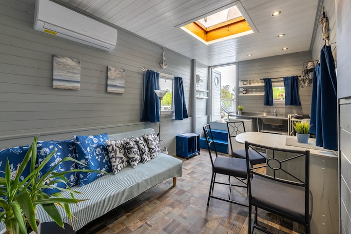 Elizabeth - Town 10'walk, Parking Free, Ac, Views! - Prague