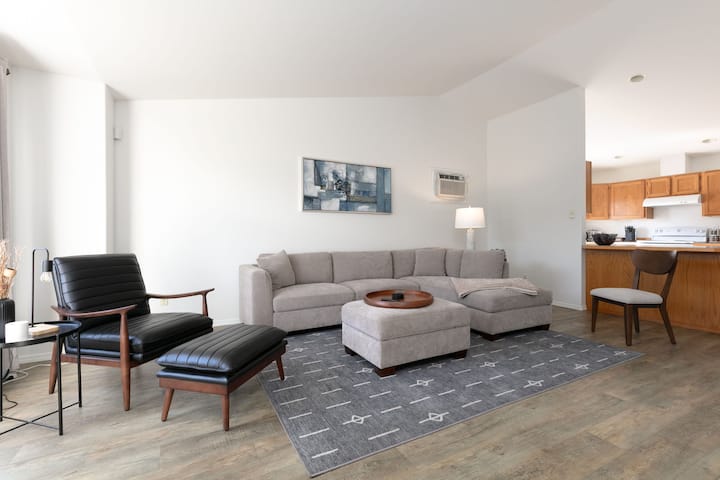 Yakima Vacation Rentals- 3 Bedroom 2 Bath House #1 - Yakima, WA