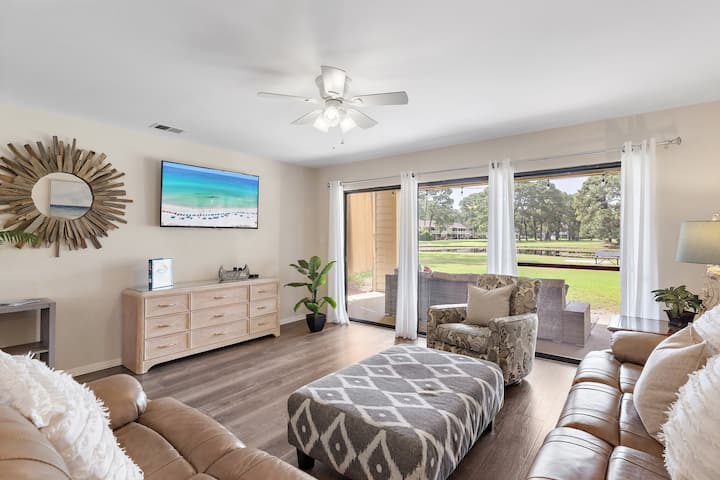 Walk To Beach, Heated Pool, Free Resort Amenities! - Florida Panhandle, FL