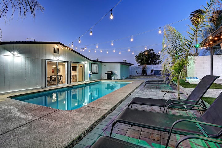 Scottsdalestays-budget Friendly W/pool-spa-theater - Phoenix, AZ