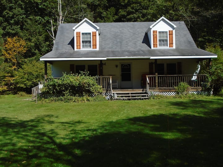 Peaceful 4bd Country Retreat - Livingston Manor, NY