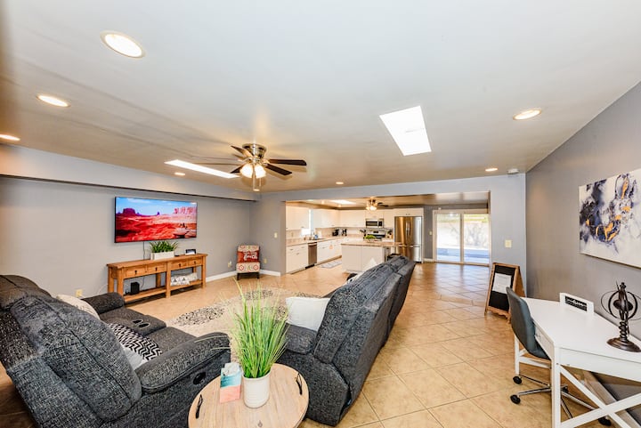 Casa De Azul_ Tucson 4 Bed Home Away From Home - Tucson, AZ