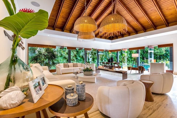 5 Br/walking Distance To The Beach! - La Romana