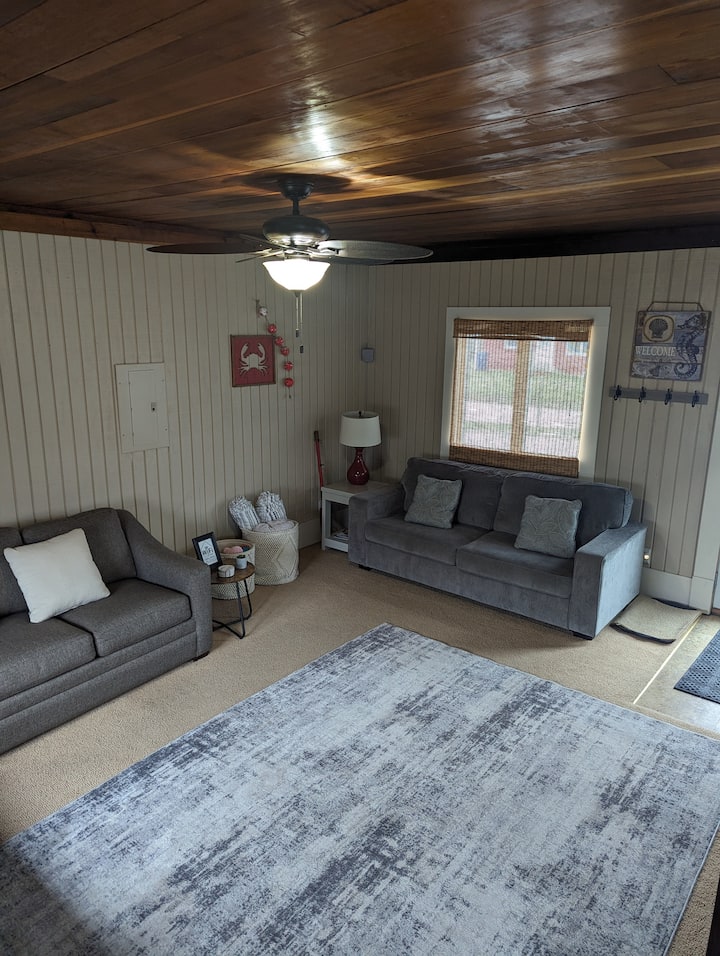 Barleans - Cozy Cabin Conveniently Located - Spirit Lake, IA