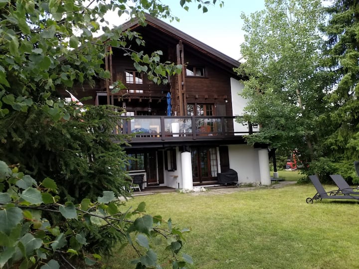 Chalet 
Un Appartement (4)
Dans Un Chalet En Bois - Crans-Montana