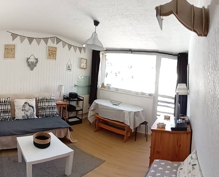 Appartement Superbesse Au Pied Des Pistes - Picherande
