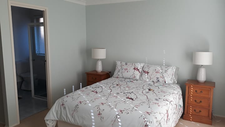Guest Suite For Couples At Hawks Nest - Tea Gardens