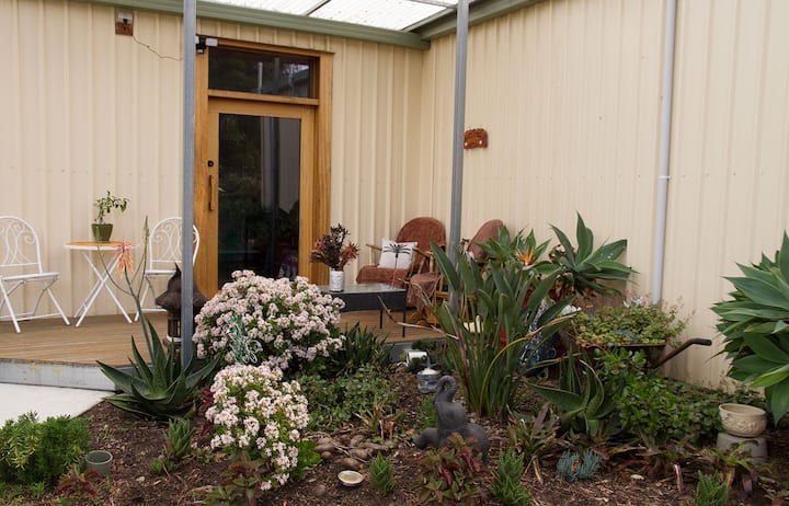 Welcome To Mount Barkers Peaceful Paradise - Western Australia