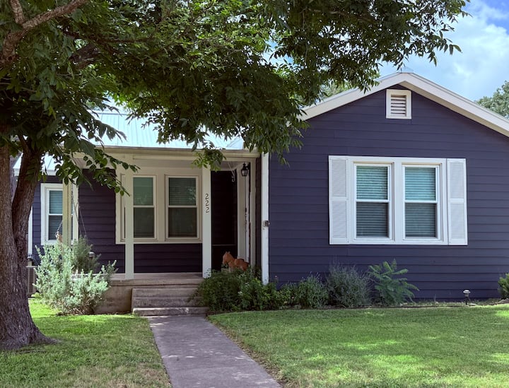 Cozy Vintage Gem-big Yard-near Schreiner-dogs Ok - Kerrville, TX