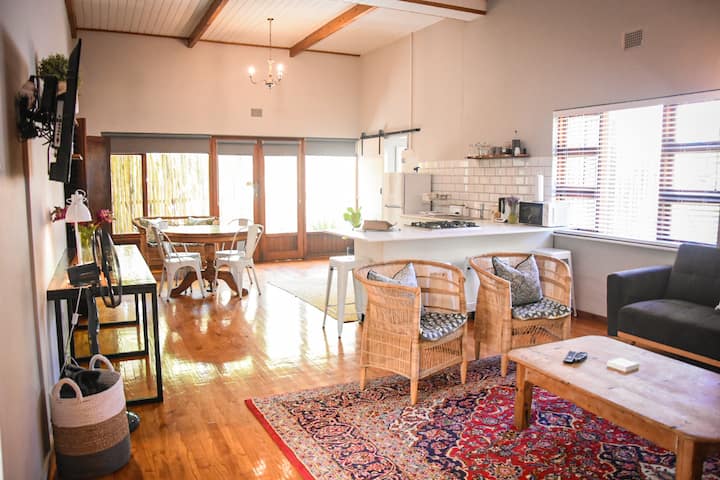 The Grey House Unit 2 - Beaufort West