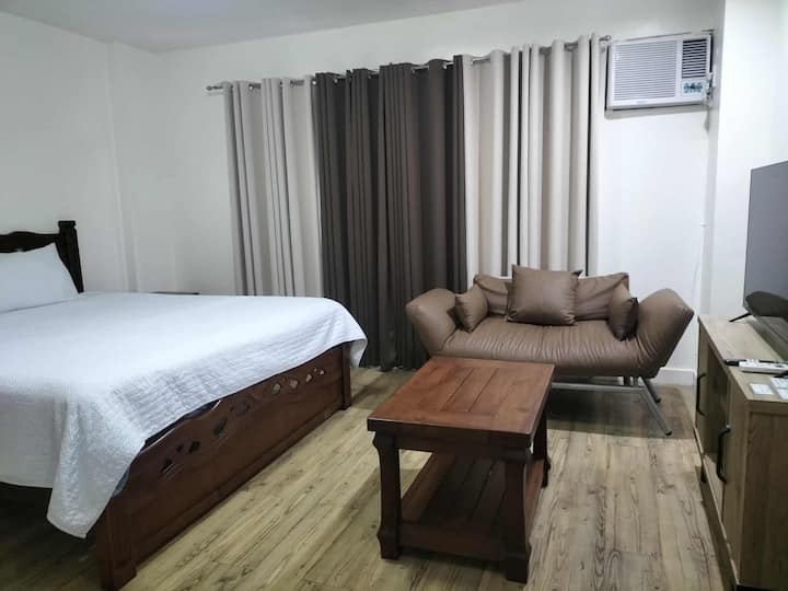 Studio-type Condo Unit With Free Pool Access - Subic