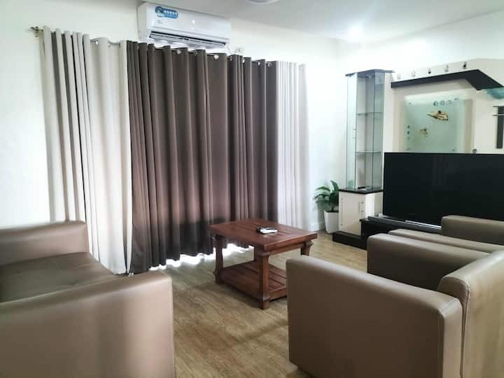 Four (4) Bedroom Condo Unit With Free Pool Access - Bataan