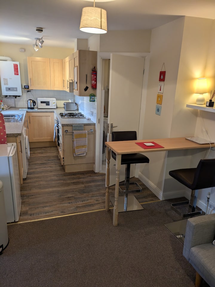 One Bedroom Ground Floor Garden Flat - Bramber Castle