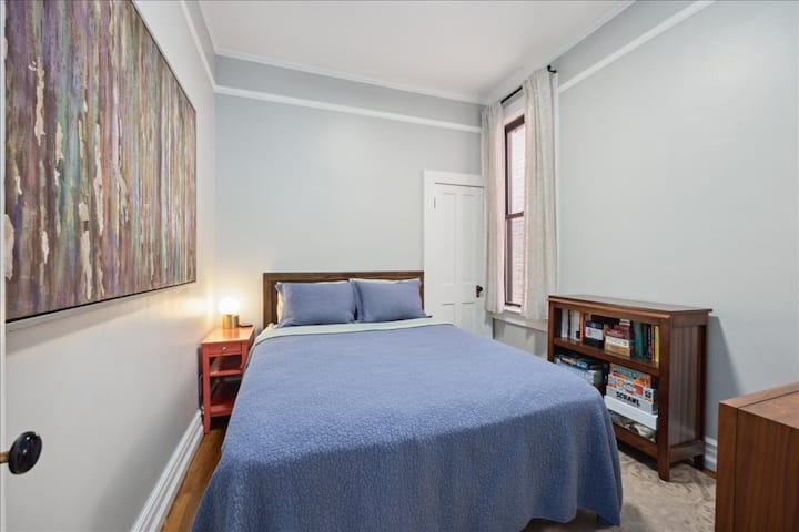Private Room In Updated 1886 Home - Denver, CO