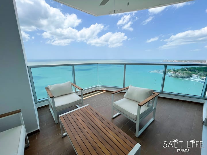 Top Floor Beachfront Bliss Royal Palm- Views! - Panama