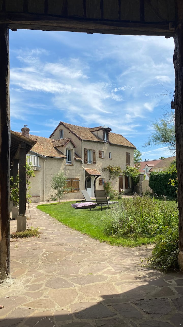 Chalet Familial à Deux Pas Du Zoo De Thoiry - Maule