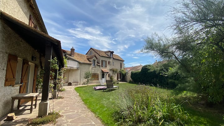 Chalet Familial à Deux Pas Du Zoo De Thoiry - Thoiry