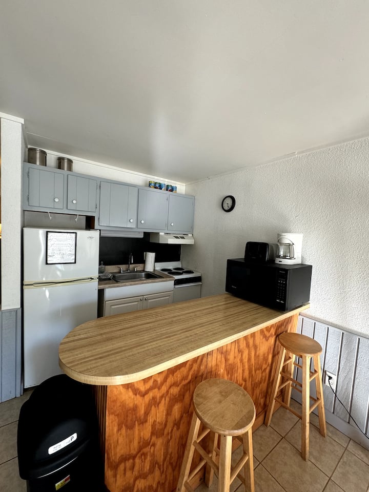 Lovely 2br Townhouse With Pool And Mountain View - Hunter Mountain, NY