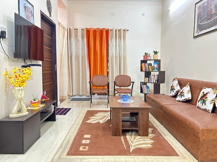 Samadhan Homestay-elegant 1bhk Stay For A Getaway - Jabalpur