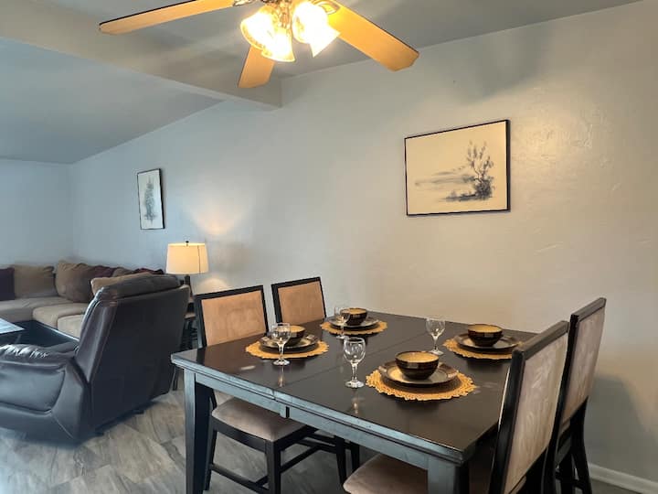 Affordable Family Home Perfect For Monthly Stays! - Tucson, AZ