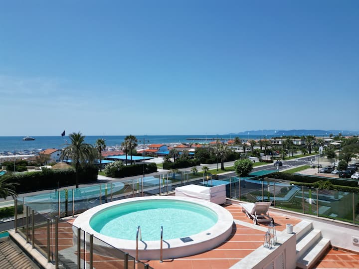 Luxury Sea View Flat With Swimming Pool - Forte dei Marmi