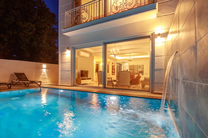 Villa Atlas - 4 Bed Villa In The City Center, Perfect Sea View - Fethiye