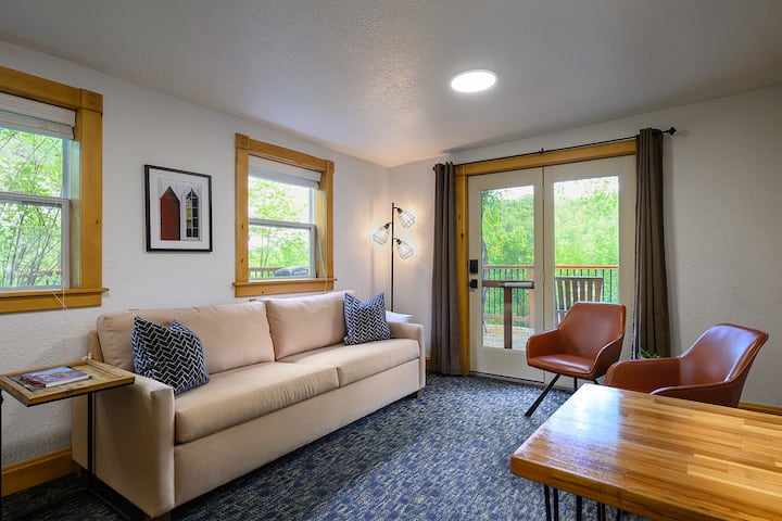 Root River Inn, Rushford Suite - Lanesboro, MN