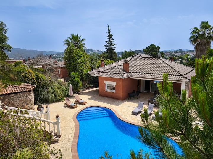 Prachtige Familievilla 1400m2(10p.), Privé Zwembad - Lloret de Mar