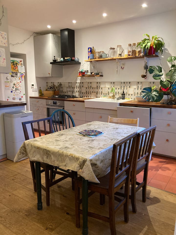 Entire 3 Bed Spacious & Cosy House In N London - Londres