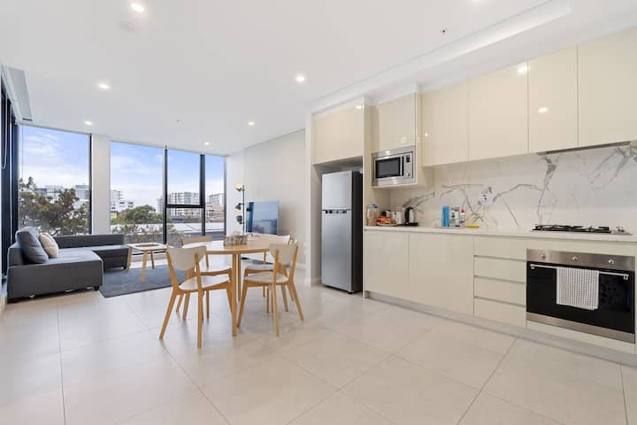 Mascot 1br| Free Parking + Pool| 5 Min To Airport - Rosebery