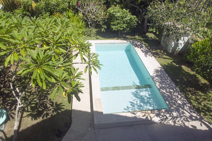 Villa Adeng Adeng. Jardin, Piscine Et Tout à Pied! - Lombok