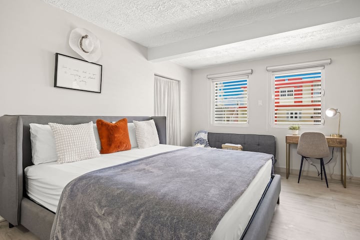 Huge-home-@9 Min- Airport & Beaches/jacuzzi12guest - San Juan