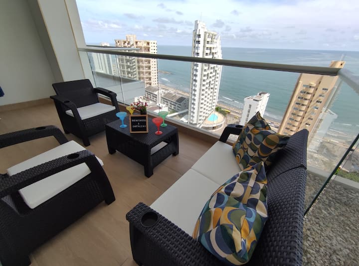 Ocean Breeze: Stunning 14th Floor Sea View & Pool - Cartagena, Colombia